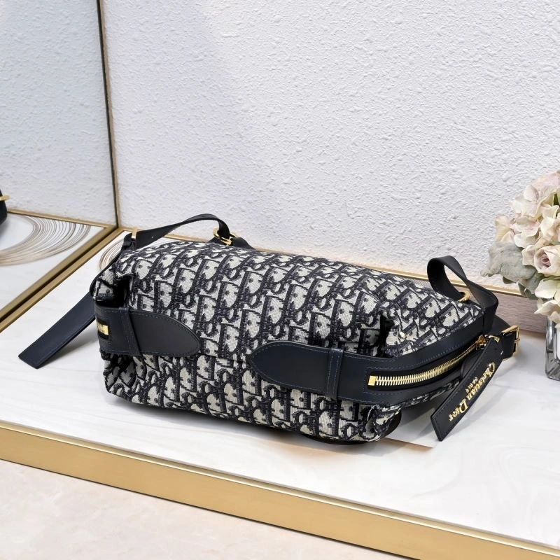 Accurate model Christian Dior Satchel Bags