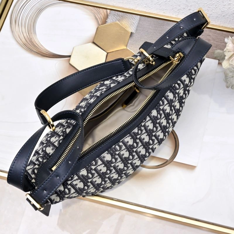 Accurate model Christian Dior Satchel Bags