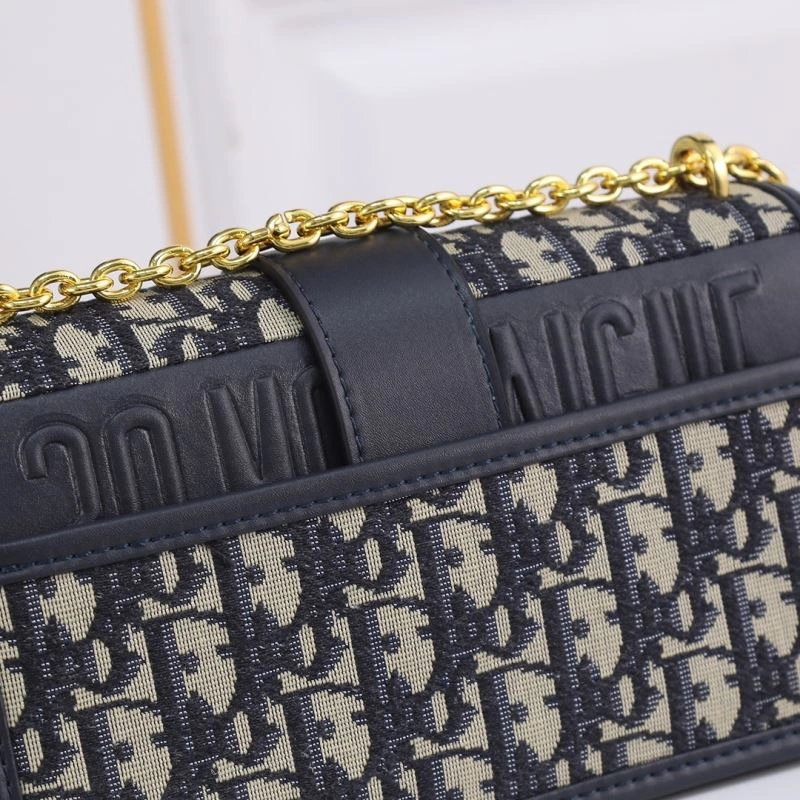 Accurate model Christian Dior Satchel Bags