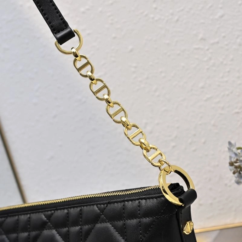 Accurate model Christian Dior Satchel Bags