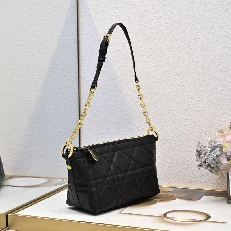 Accurate model Christian Dior Satchel Bags