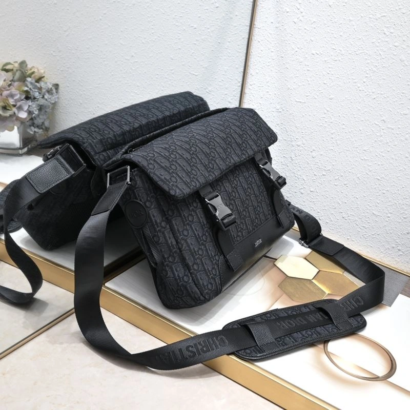 Accurate model Christian Dior Satchel Bags