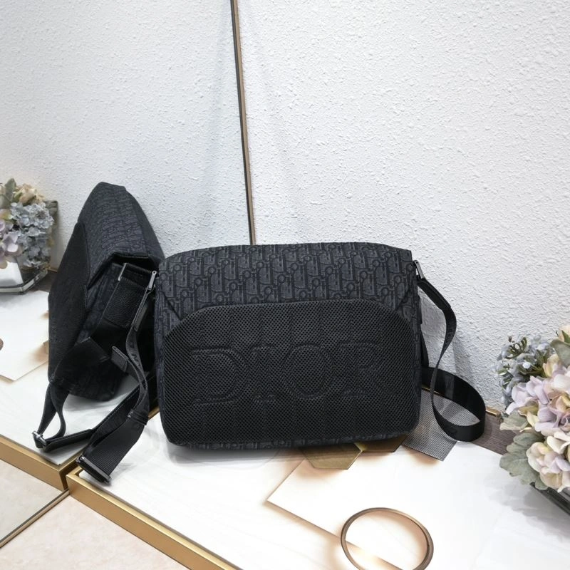 Accurate model Christian Dior Satchel Bags