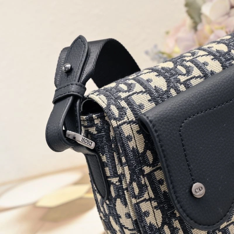Accurate model Christian Dior Satchel Bags