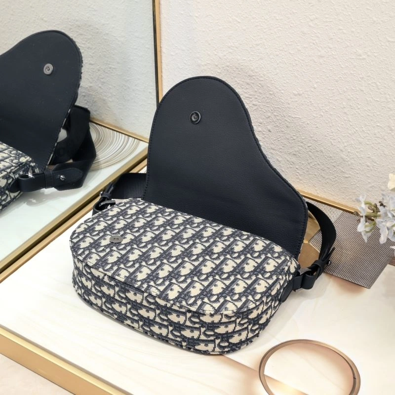 Accurate model Christian Dior Satchel Bags