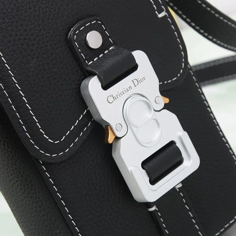 Accurate model Christian Dior Satchel Bags