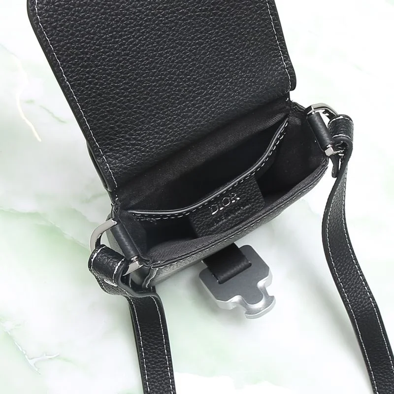 Accurate model Christian Dior Satchel Bags