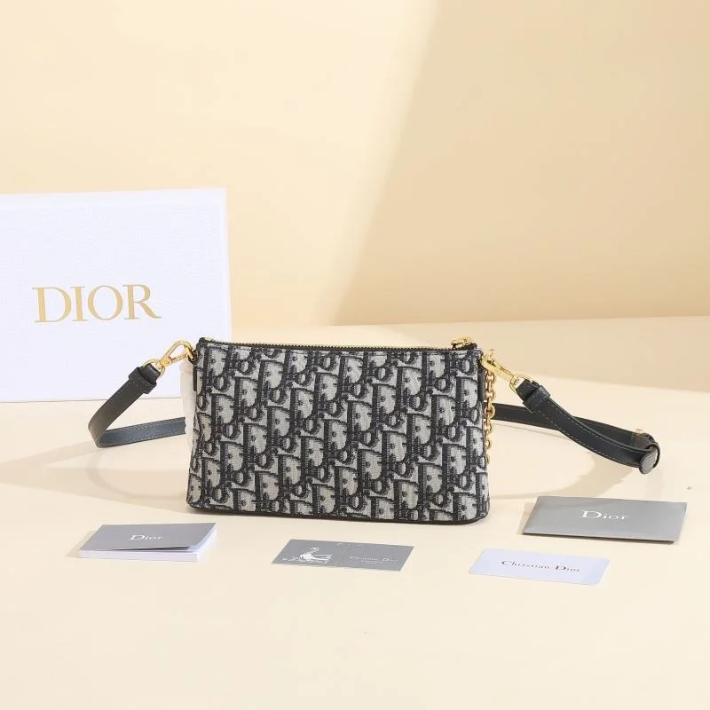 Accurate model Christian Dior Satchel Bags