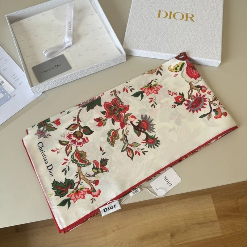 Top mirror Christian Dior Scarf