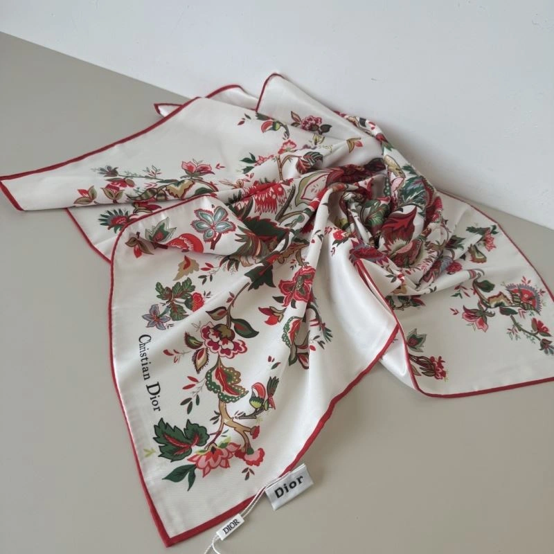 Top mirror Christian Dior Scarf