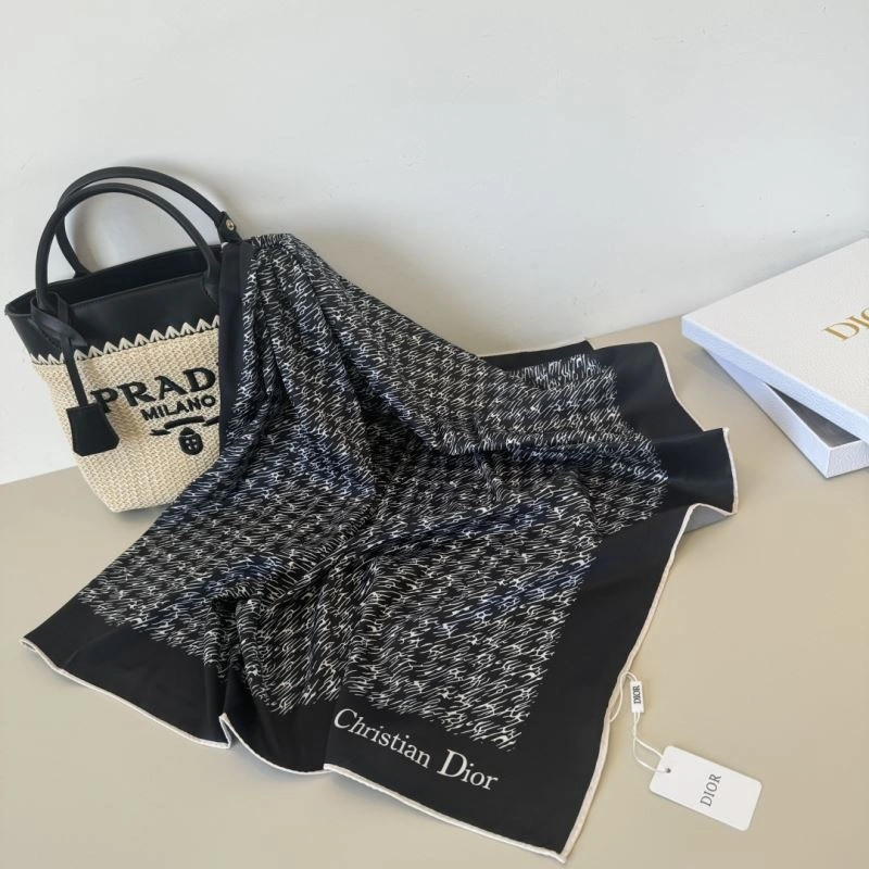 Value-priced Christian Dior Scarf