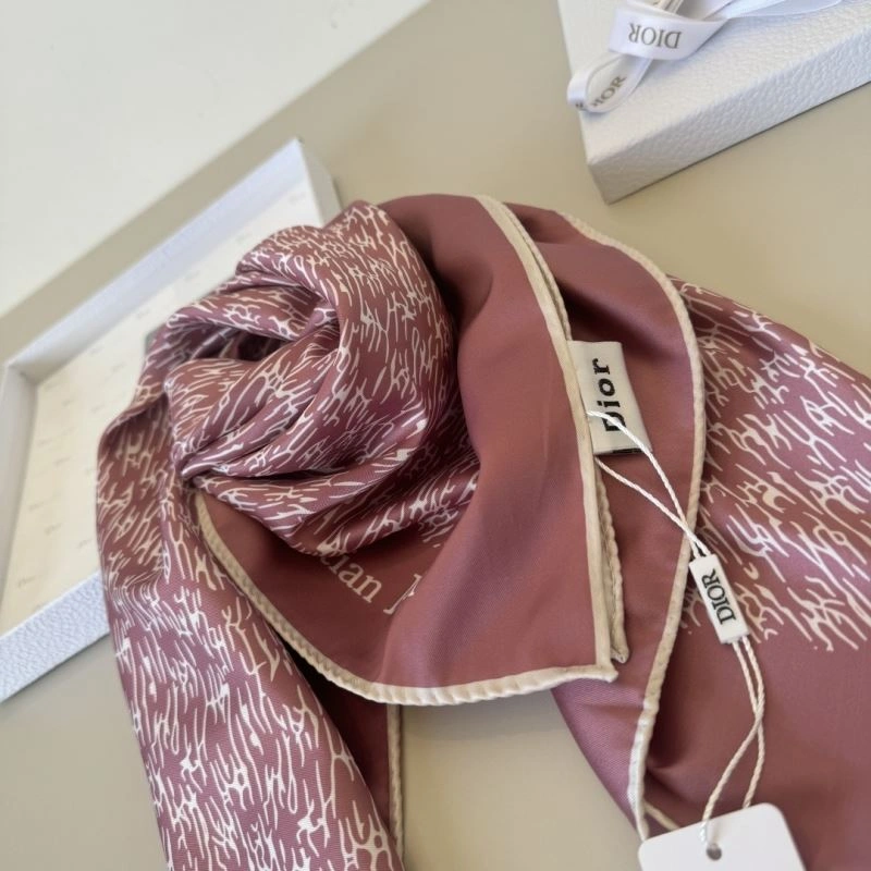 Accurate model Christian Dior Scarf