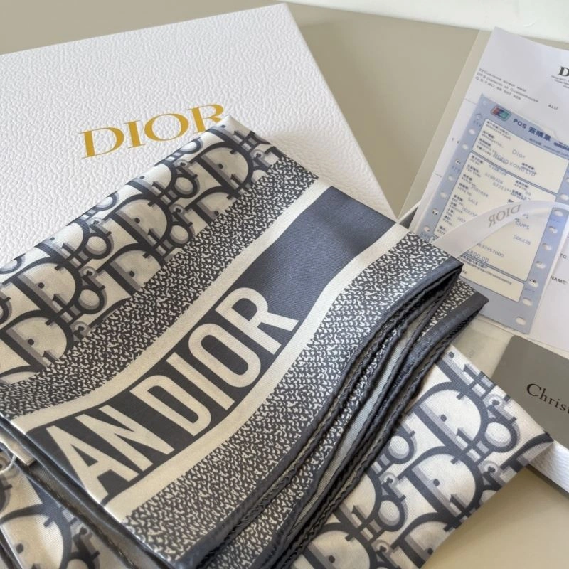 Legit Christian Dior Scarf