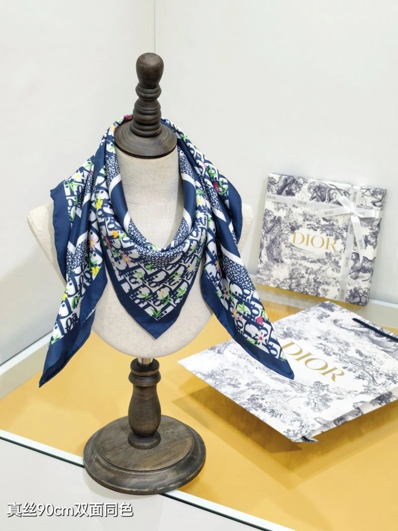 Value-priced Christian Dior Scarf