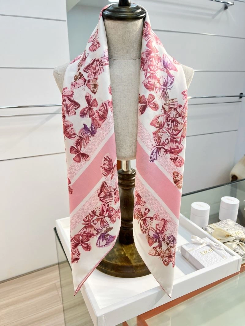 Top match Christian Dior Scarf