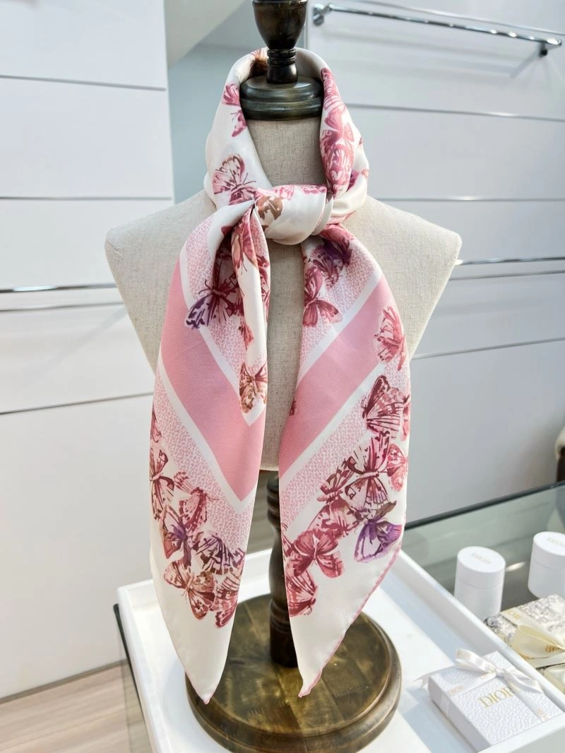 Top match Christian Dior Scarf