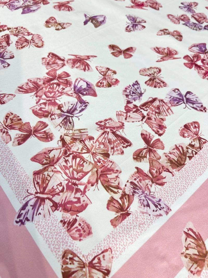 Top match Christian Dior Scarf