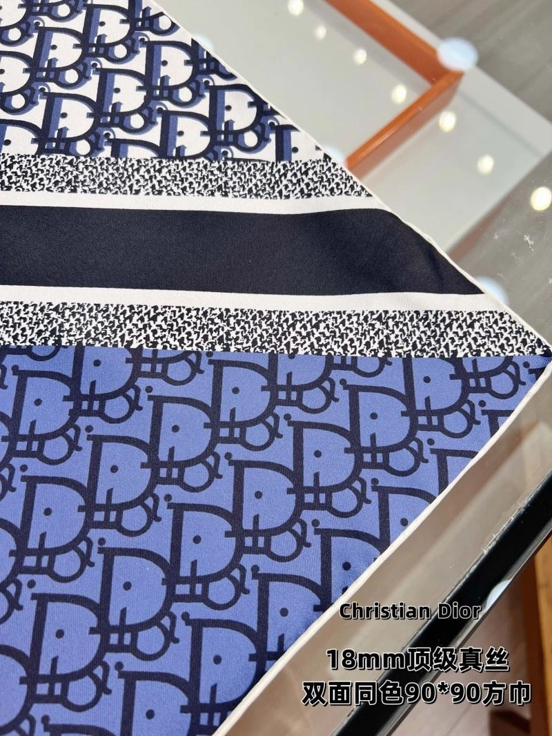 Top match Christian Dior Scarf