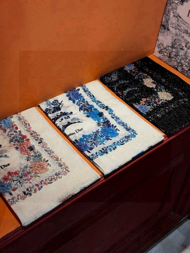 High fidelity Christian Dior Scarf