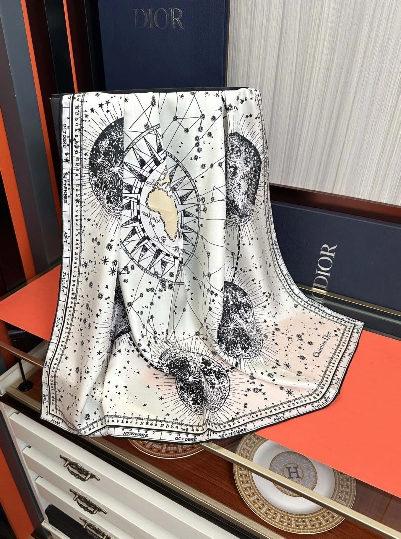 Low-cost Christian Dior Scarf