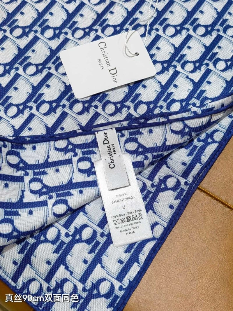 Low-cost Christian Dior Scarf