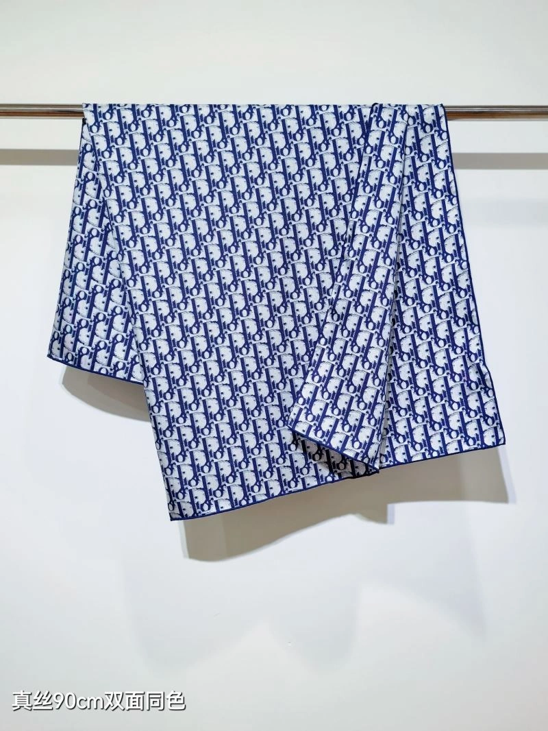 Low-cost Christian Dior Scarf