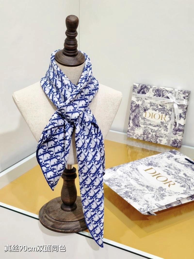 Low-cost Christian Dior Scarf