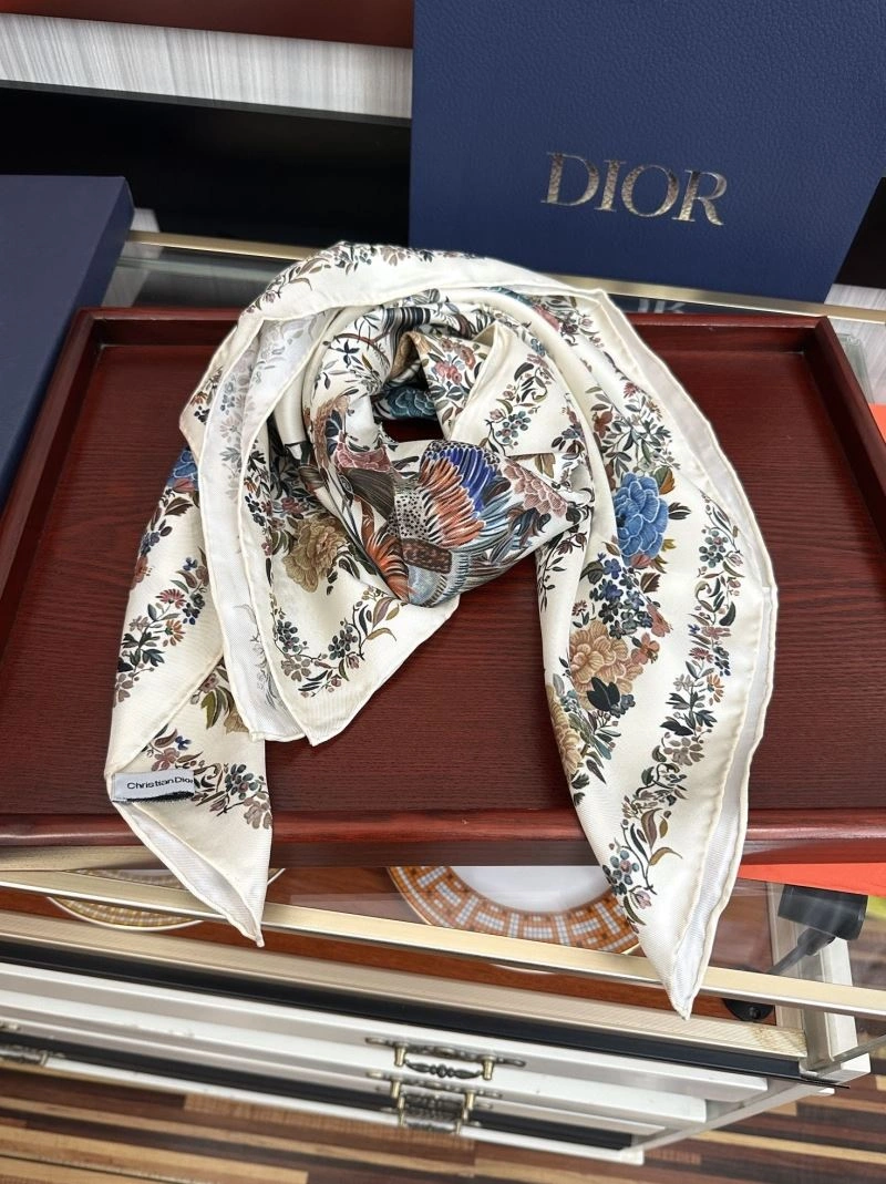 Accurate model Christian Dior Scarf