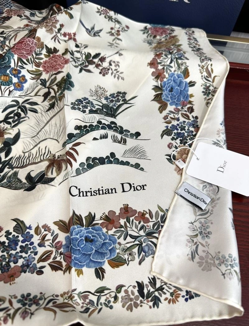 Accurate model Christian Dior Scarf