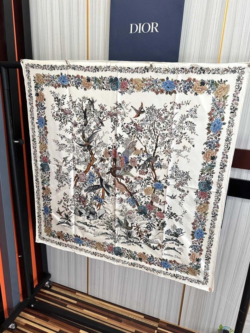 Accurate model Christian Dior Scarf