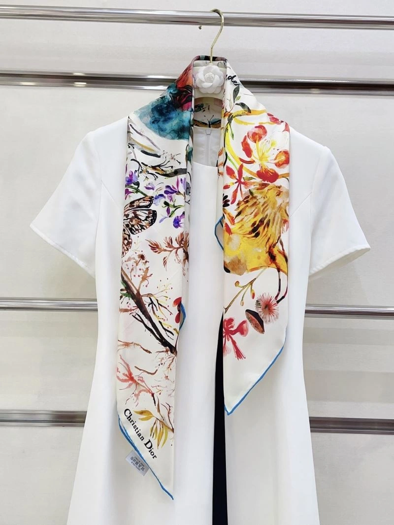 Low-cost Christian Dior Scarf