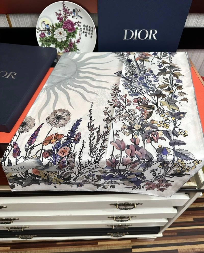 Indistinguishable Christian Dior Scarf