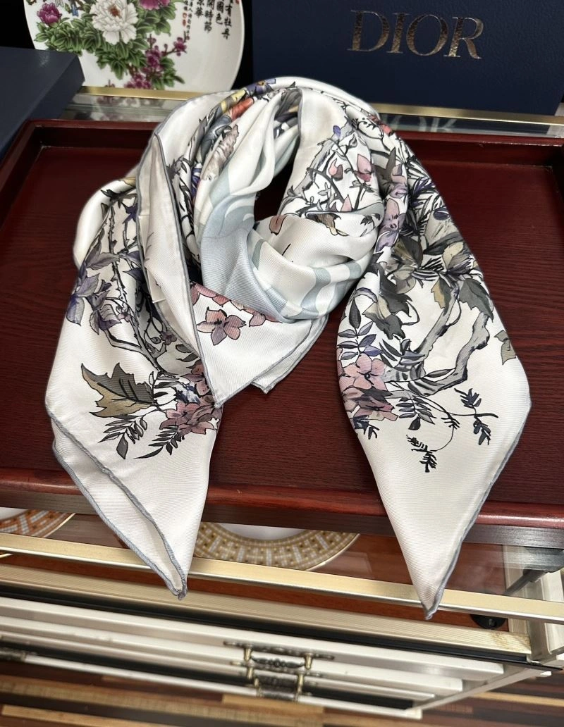 Indistinguishable Christian Dior Scarf