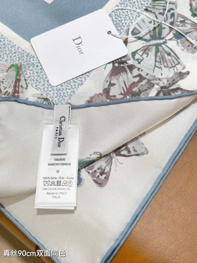Top match Christian Dior Scarf