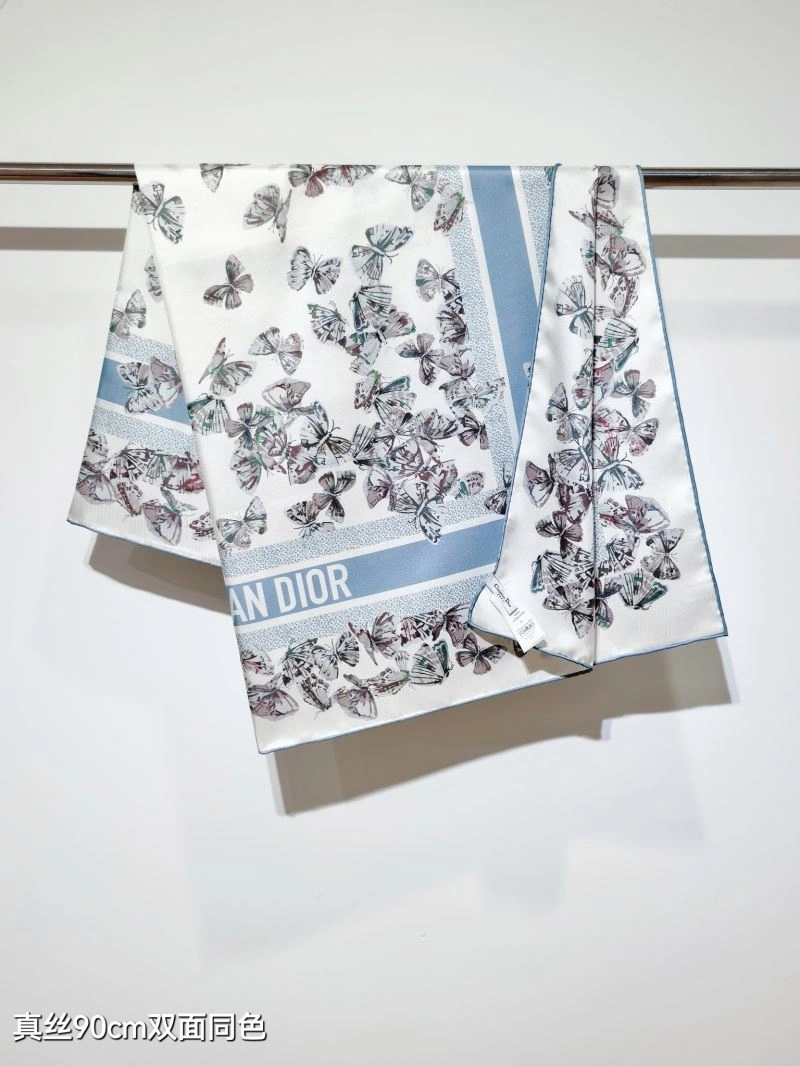 Top match Christian Dior Scarf
