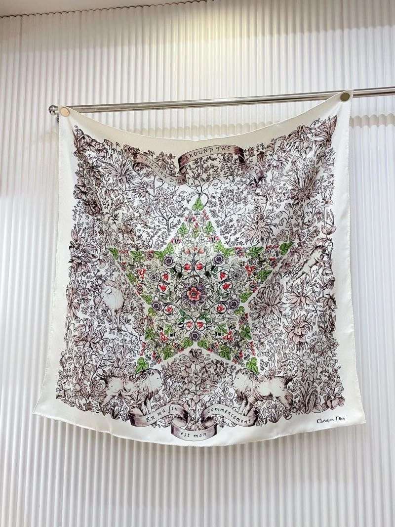 Top match Christian Dior Scarf