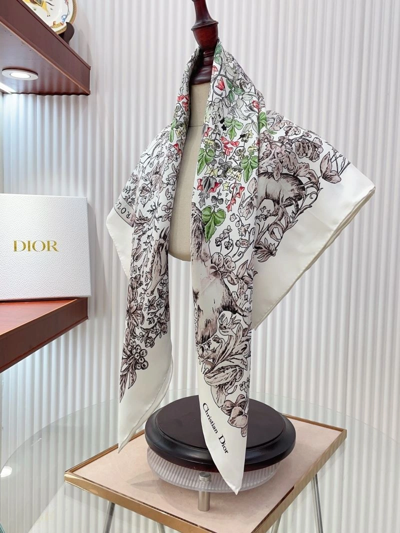 Top match Christian Dior Scarf