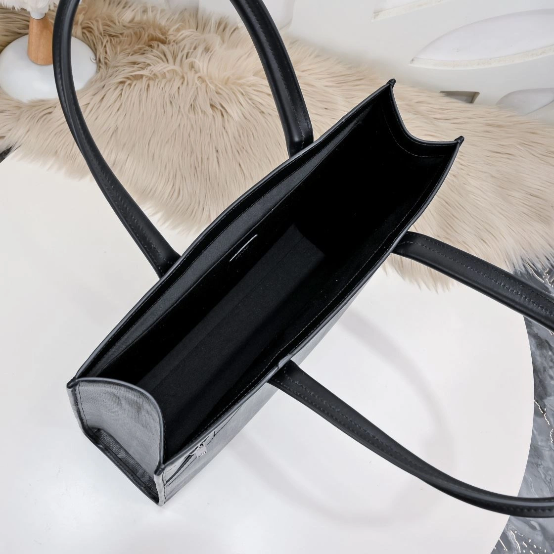 Official Christian Dior Shopping Bags