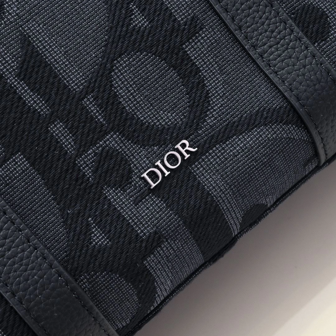 Cut-rate Christian Dior Shopping Bags