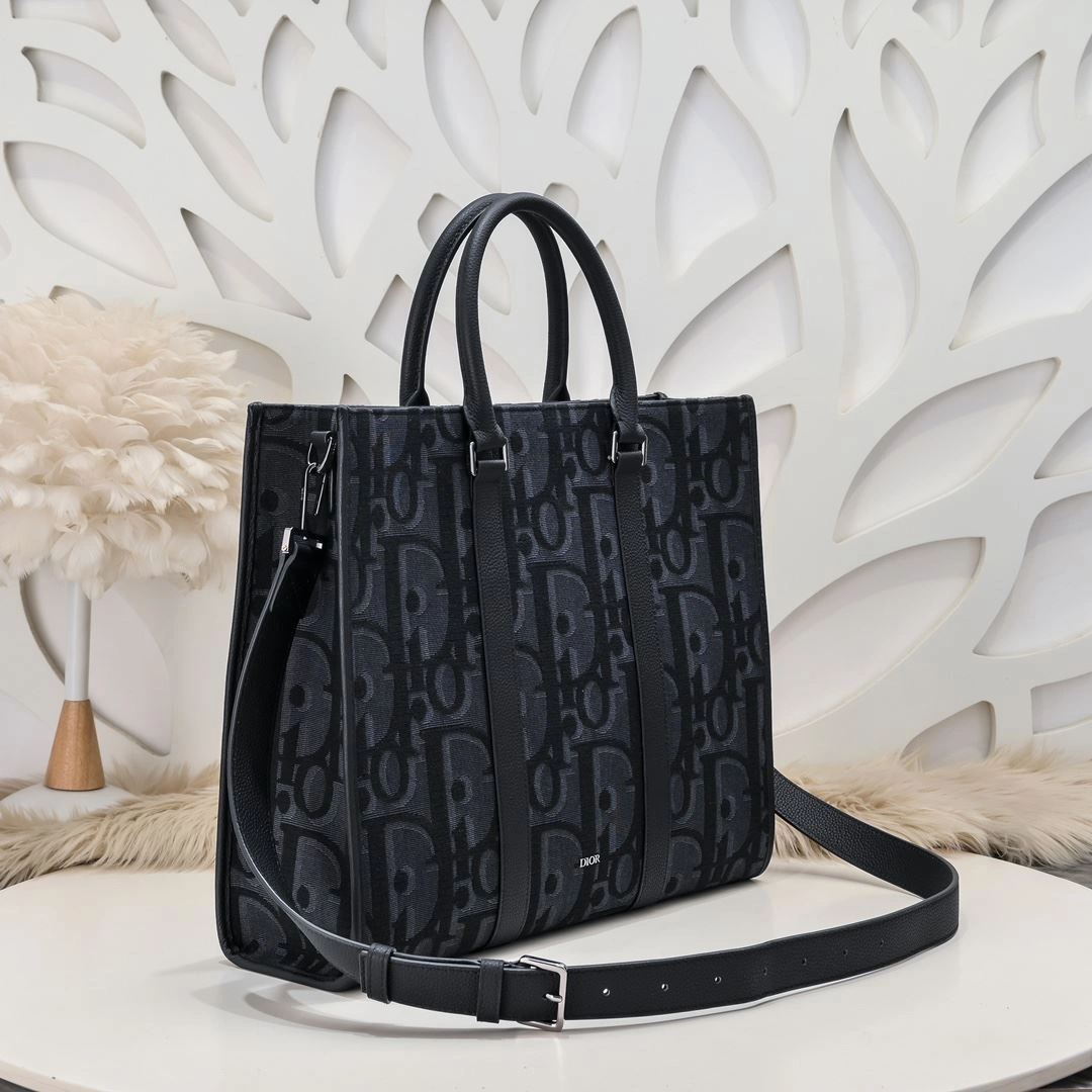 Inexpensive Christian Dior Shopping Bags
