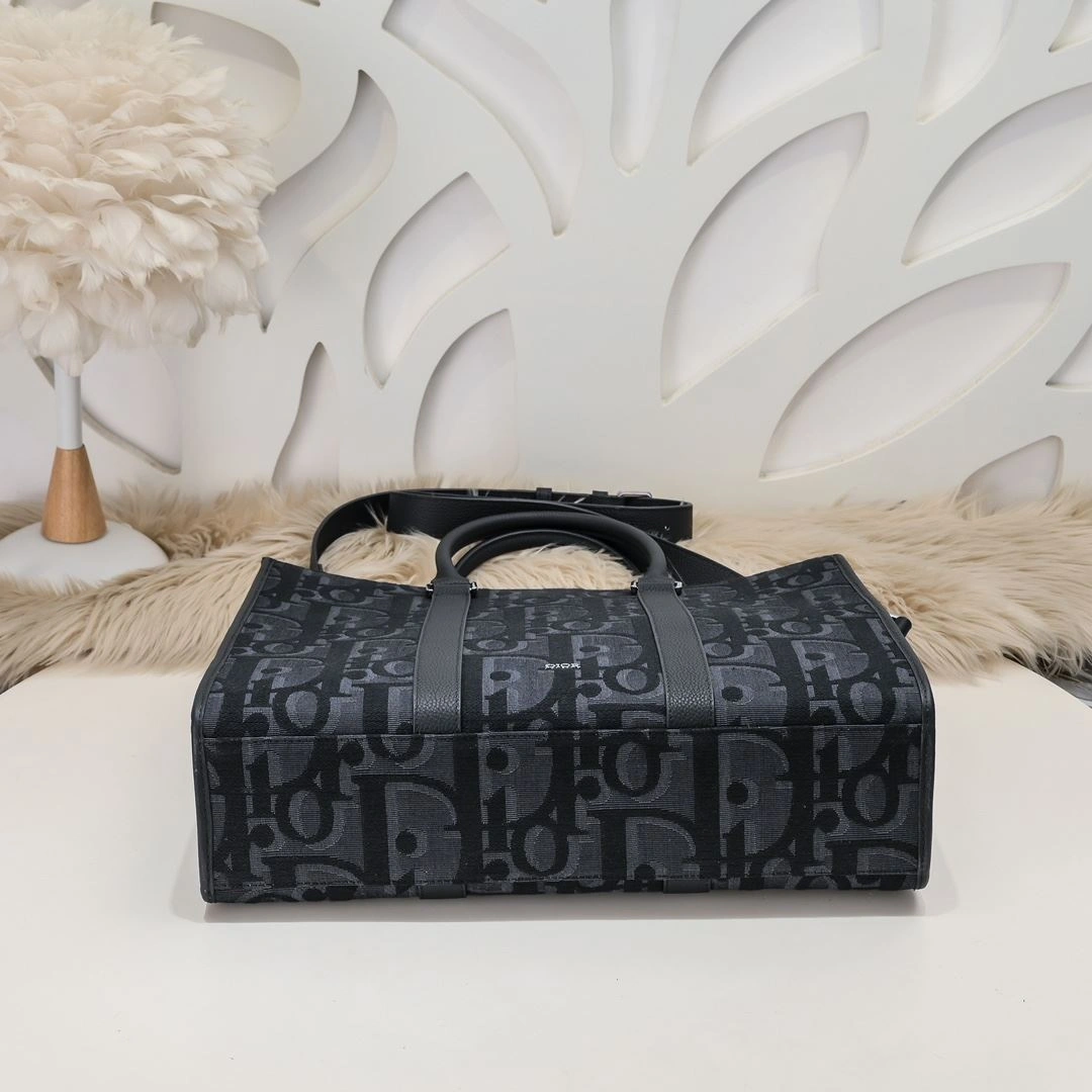 Inexpensive Christian Dior Shopping Bags