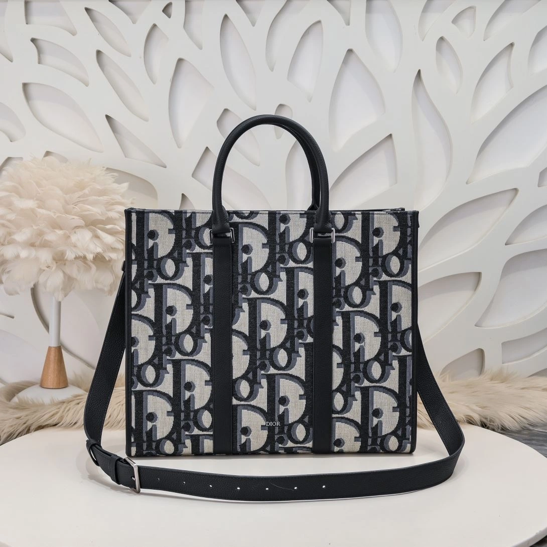Christian Dior Shopping Bags