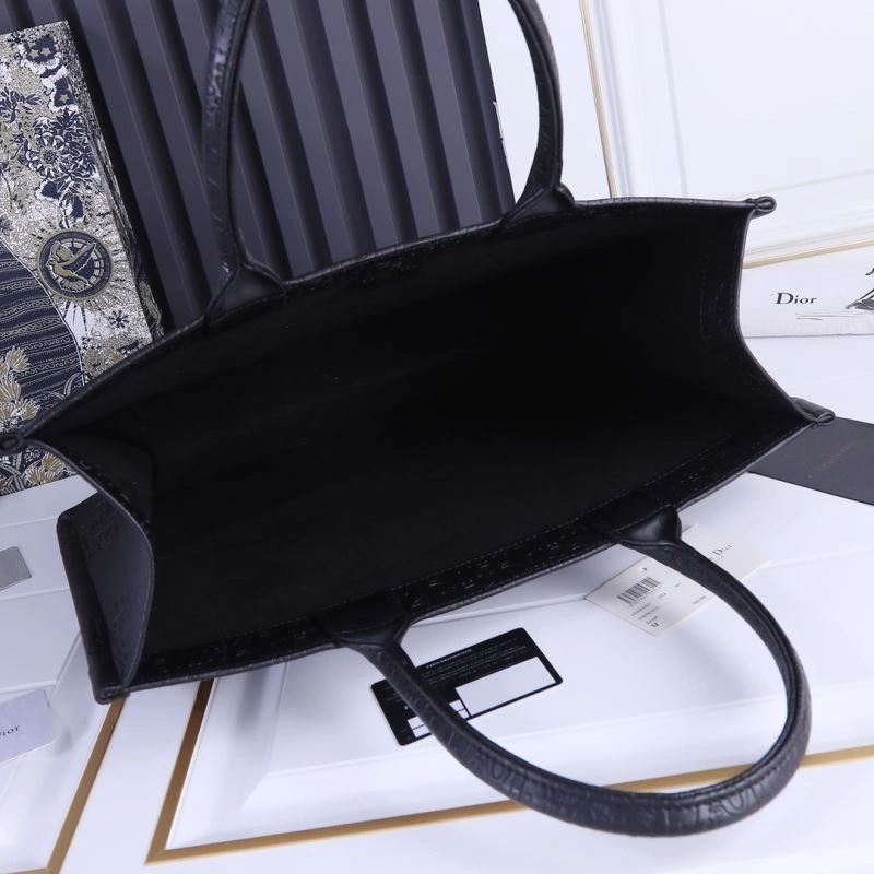 Reasonably priced Christian Dior Shopping Bags