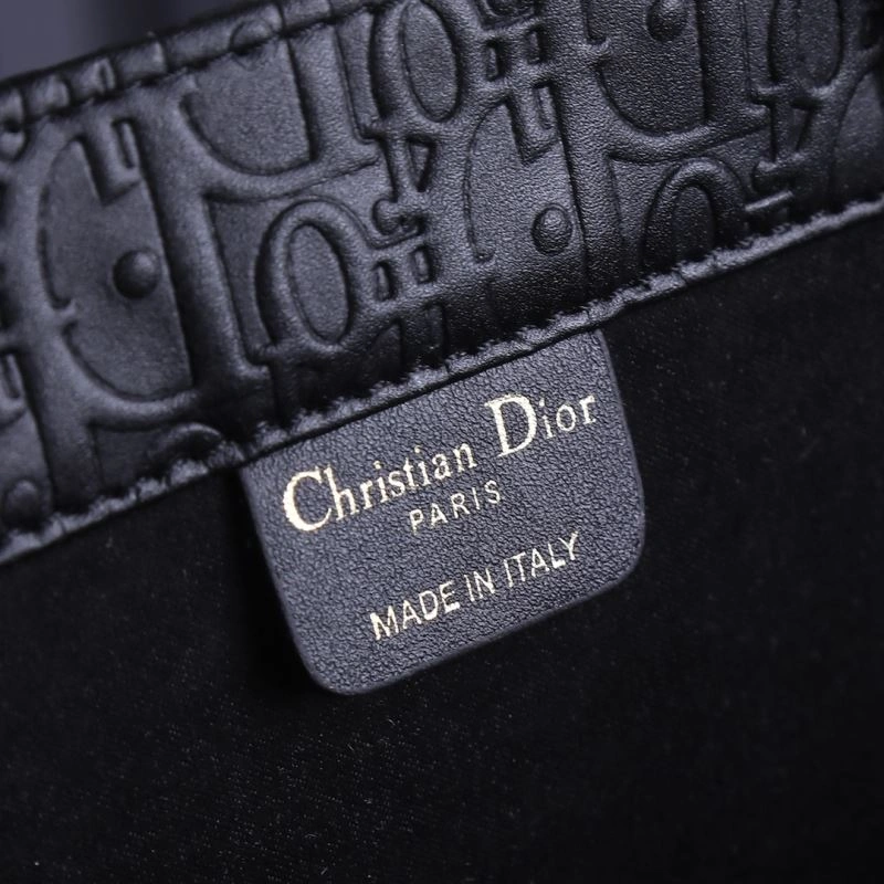 Reasonably priced Christian Dior Shopping Bags