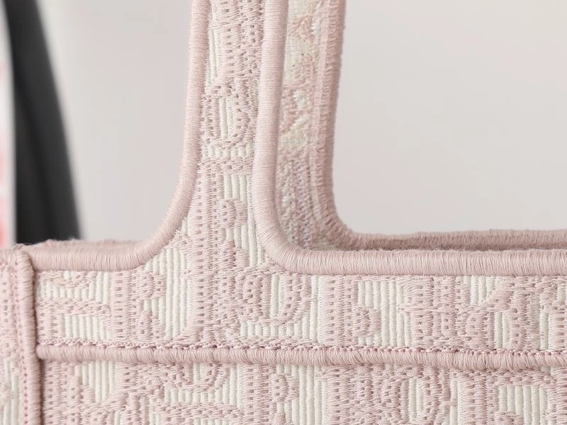 Reasonably priced Christian Dior Shopping Bags