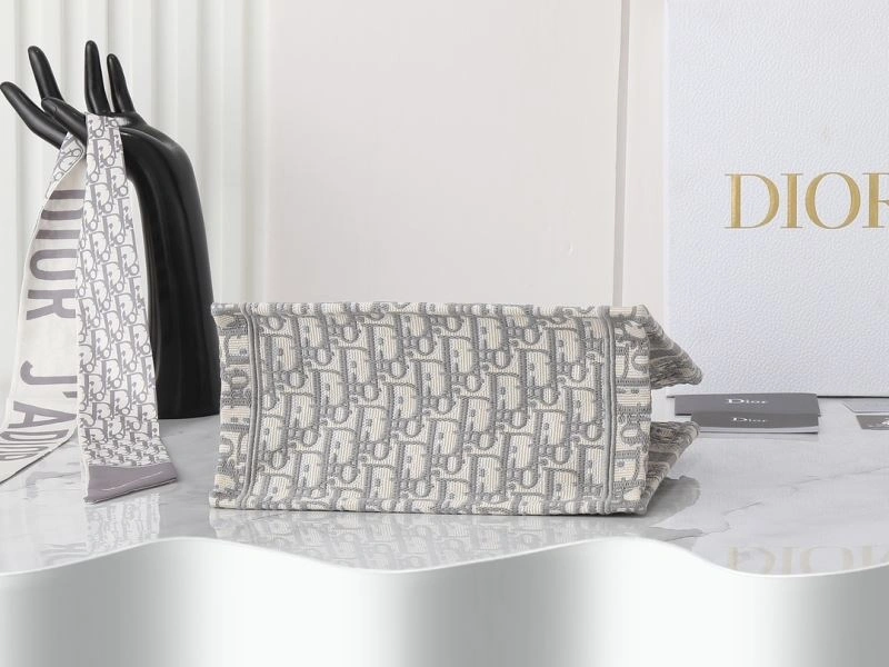 Economical Christian Dior Shopping Bags