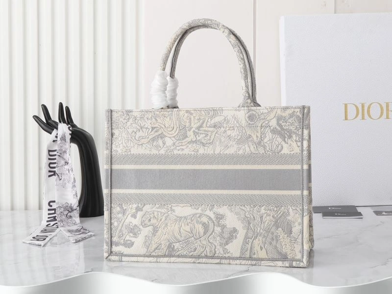 Top match Christian Dior Shopping Bags