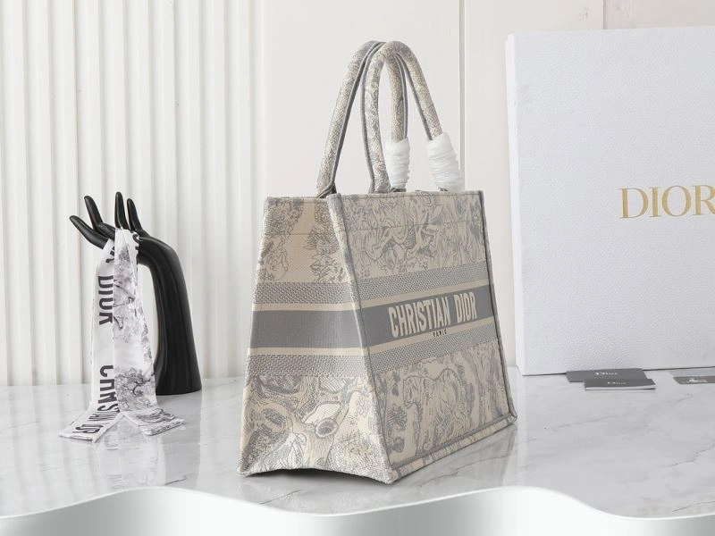 Top match Christian Dior Shopping Bags