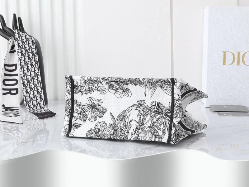 Bargain Christian Dior Shopping Bags