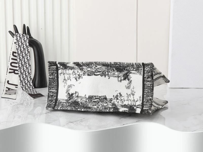 Discounted Christian Dior Shopping Bags